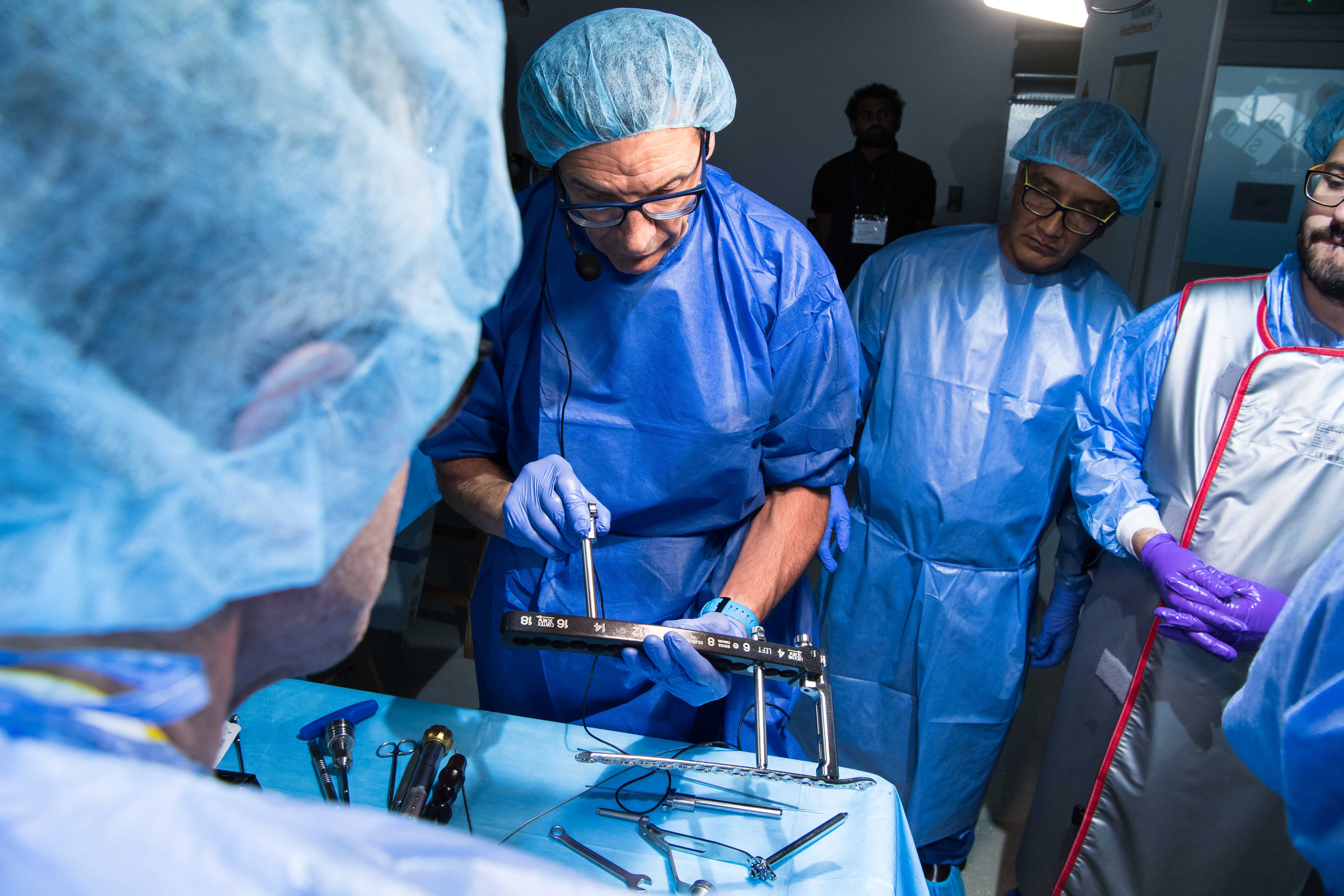 AO Trauma/AO Recon Course—Comprehensive Periprosthetic Fracture ...